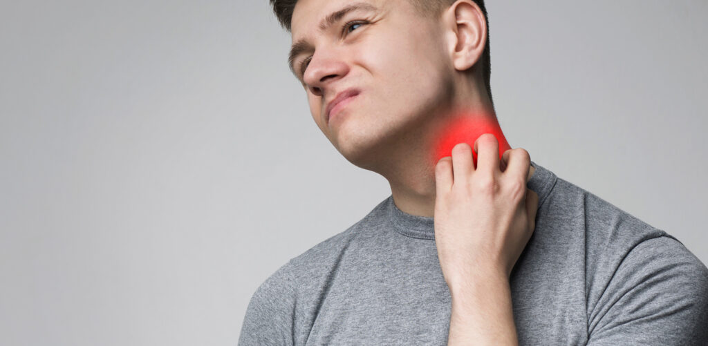 Anaphylaxis - using an EpiPen – St John Australia